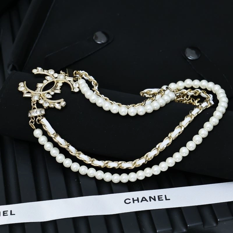 Top mirror Chanel Necklaces