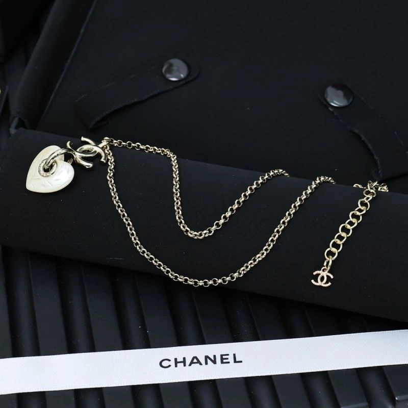 Top match Chanel Necklaces