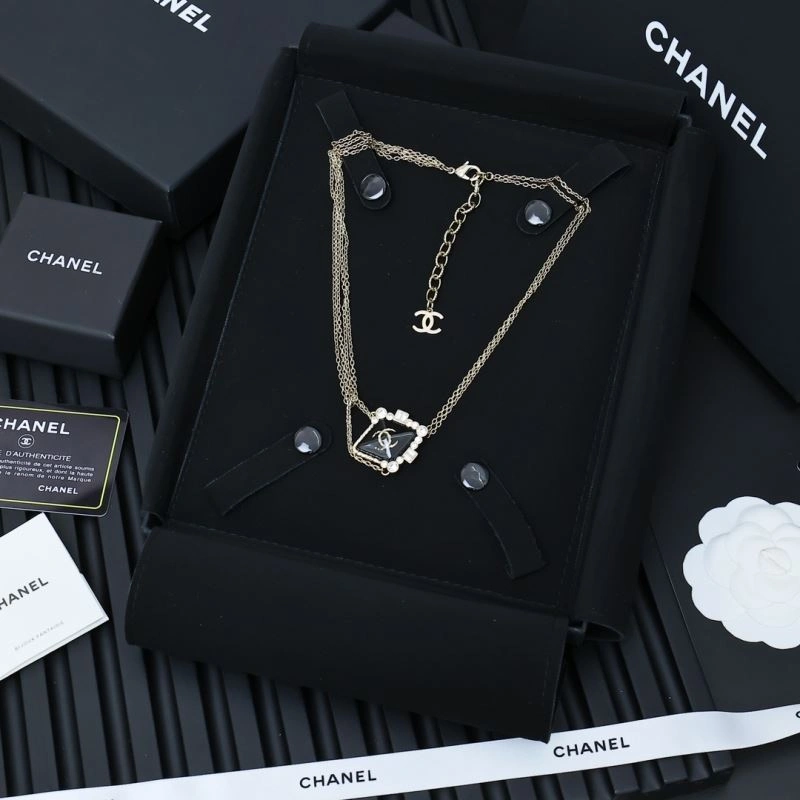 Accurate model Chanel Necklaces