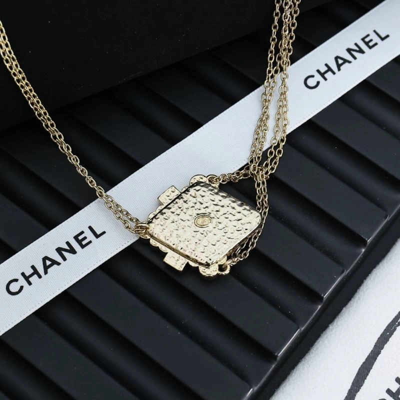 Accurate model Chanel Necklaces