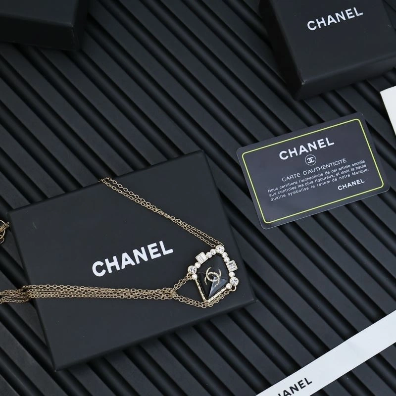 Accurate model Chanel Necklaces