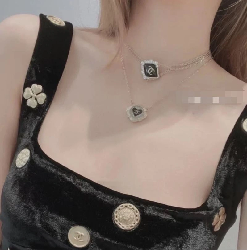 Accurate model Chanel Necklaces