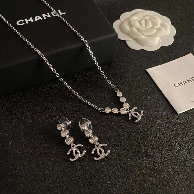 Value-priced Chanel Necklaces