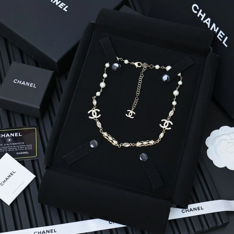 Top match Chanel Necklaces