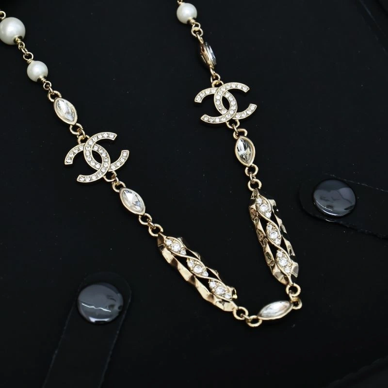 Top match Chanel Necklaces