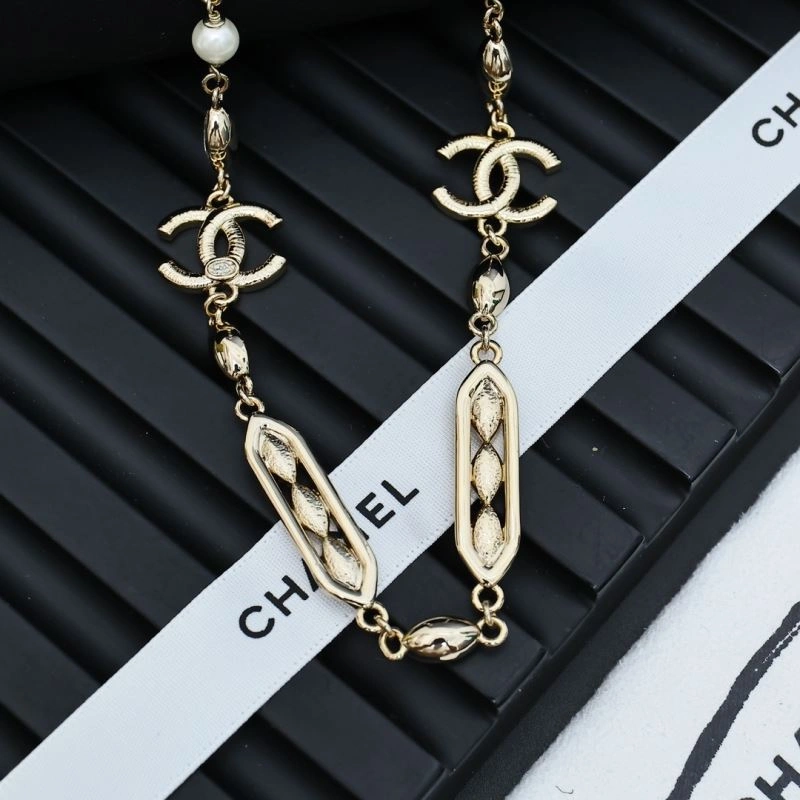 Top match Chanel Necklaces