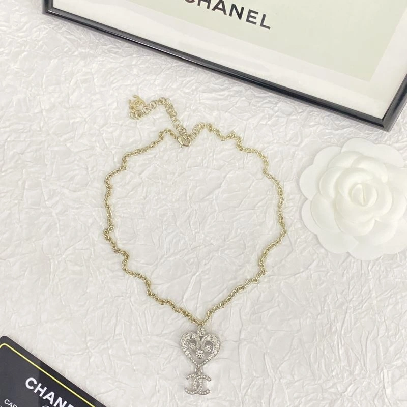 Top match Chanel Necklaces