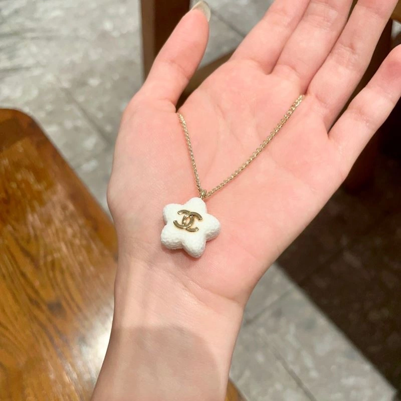 Precise copy Chanel Necklaces
