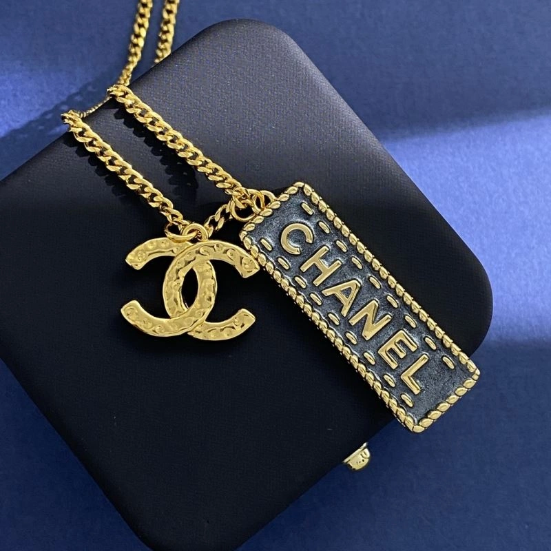 Brand-authenticated Chanel Necklaces