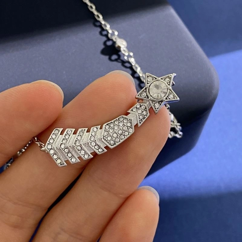 Top match Chanel Necklaces