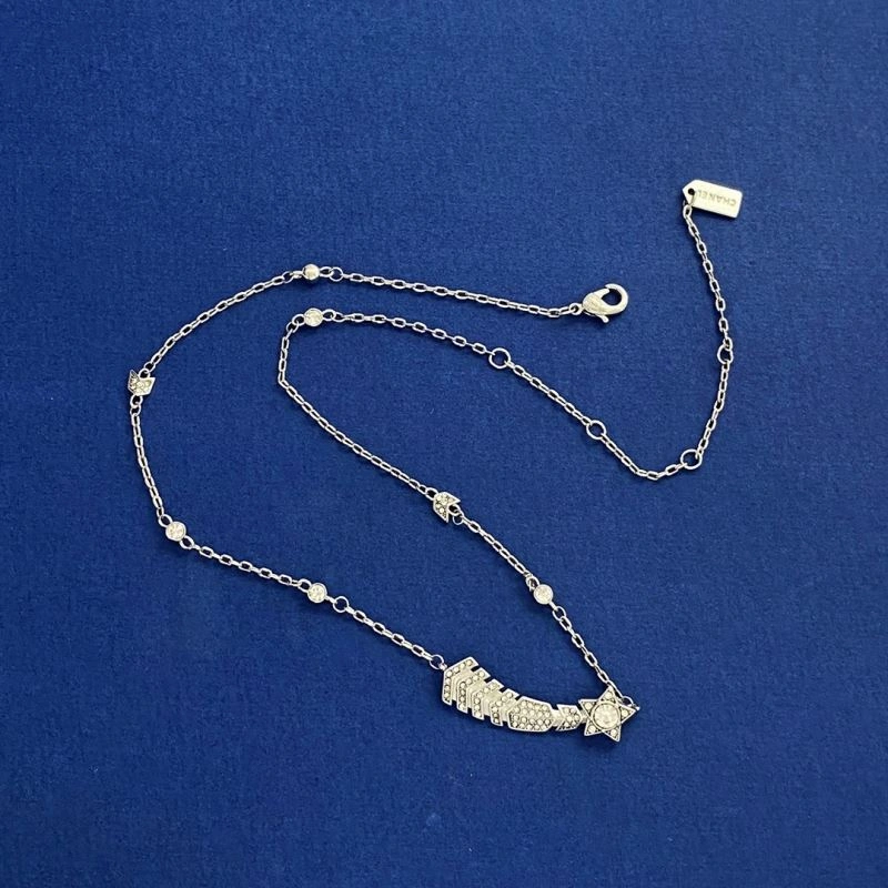 Top match Chanel Necklaces