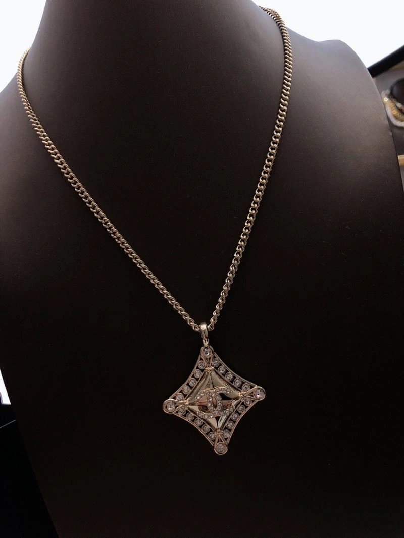 Brand-authenticated Chanel Necklaces