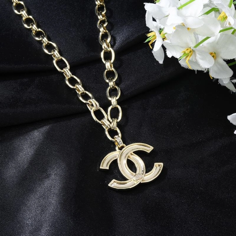 Bargain Chanel Necklaces