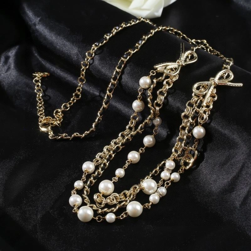 Bargain Chanel Necklaces