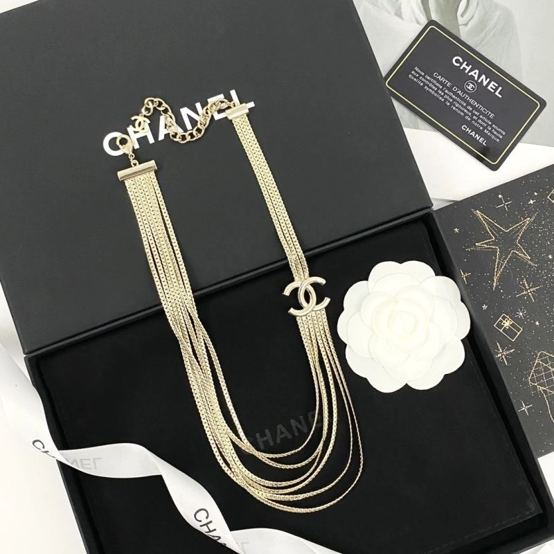 Top match Chanel Necklaces