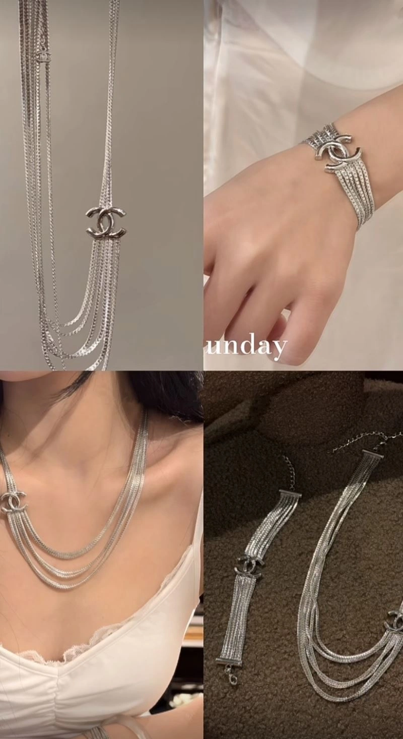 Bargain Chanel Necklaces