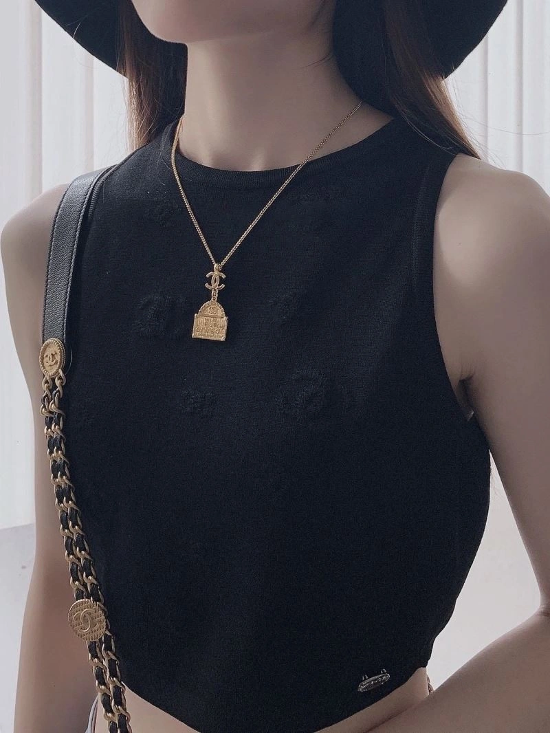 Accurate model Chanel Necklaces