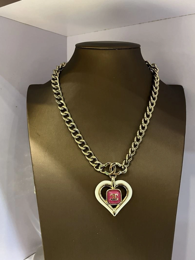 Cut-rate Chanel Necklaces