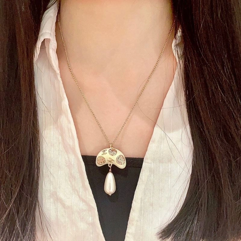 Brand-authenticated Chanel Necklaces