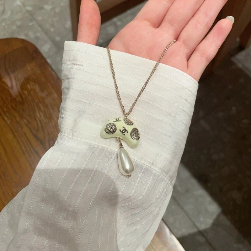 Brand-authenticated Chanel Necklaces
