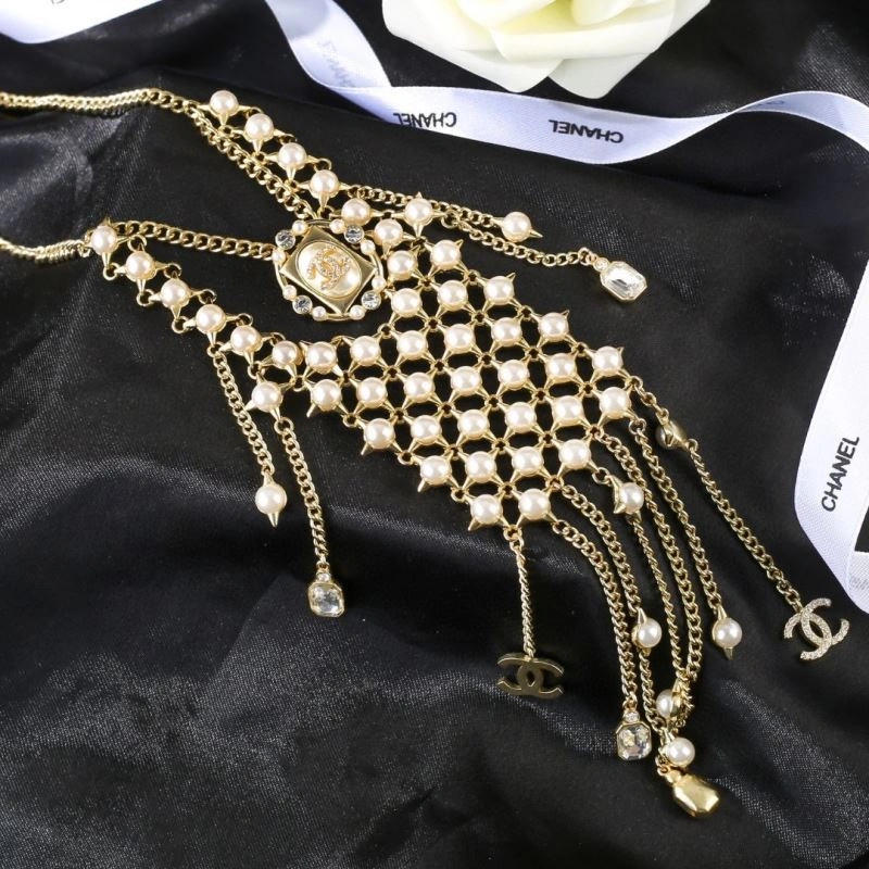 Top mirror Chanel Necklaces