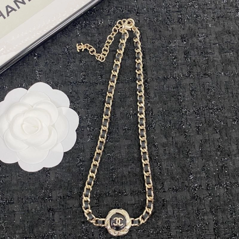 Top mirror Chanel Necklaces