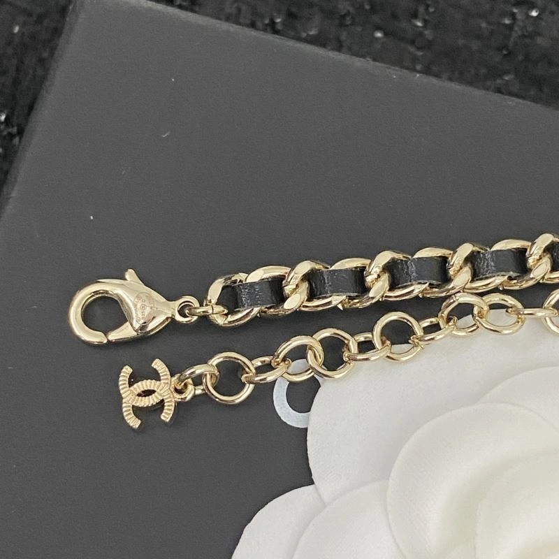 Top mirror Chanel Necklaces