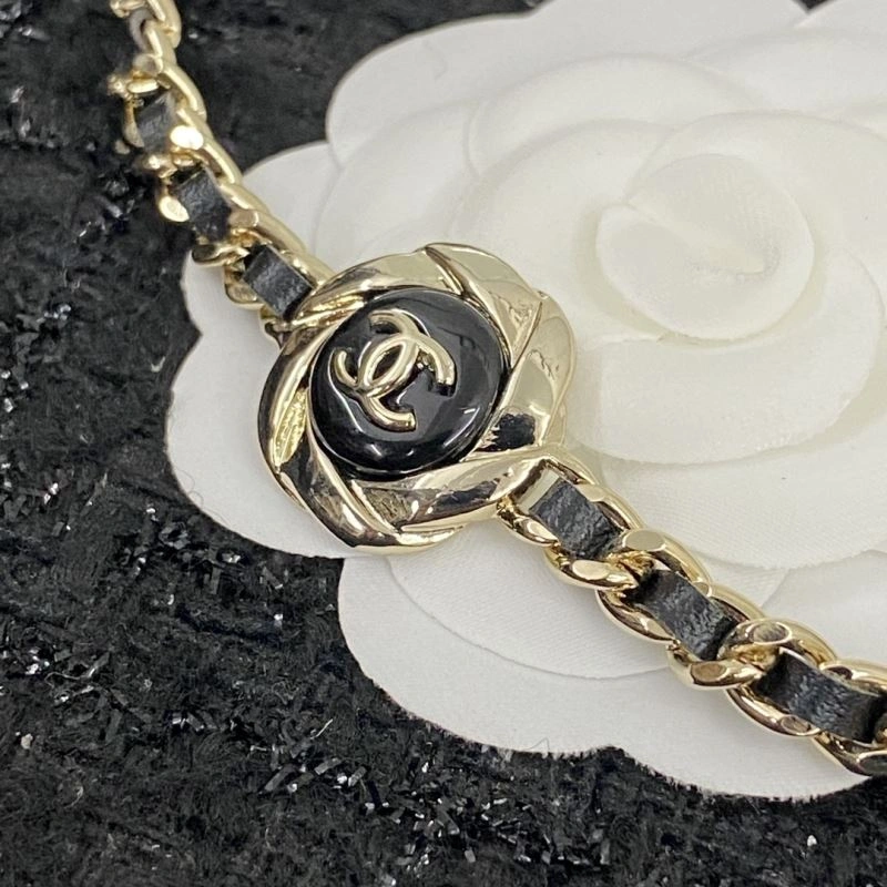 Top mirror Chanel Necklaces