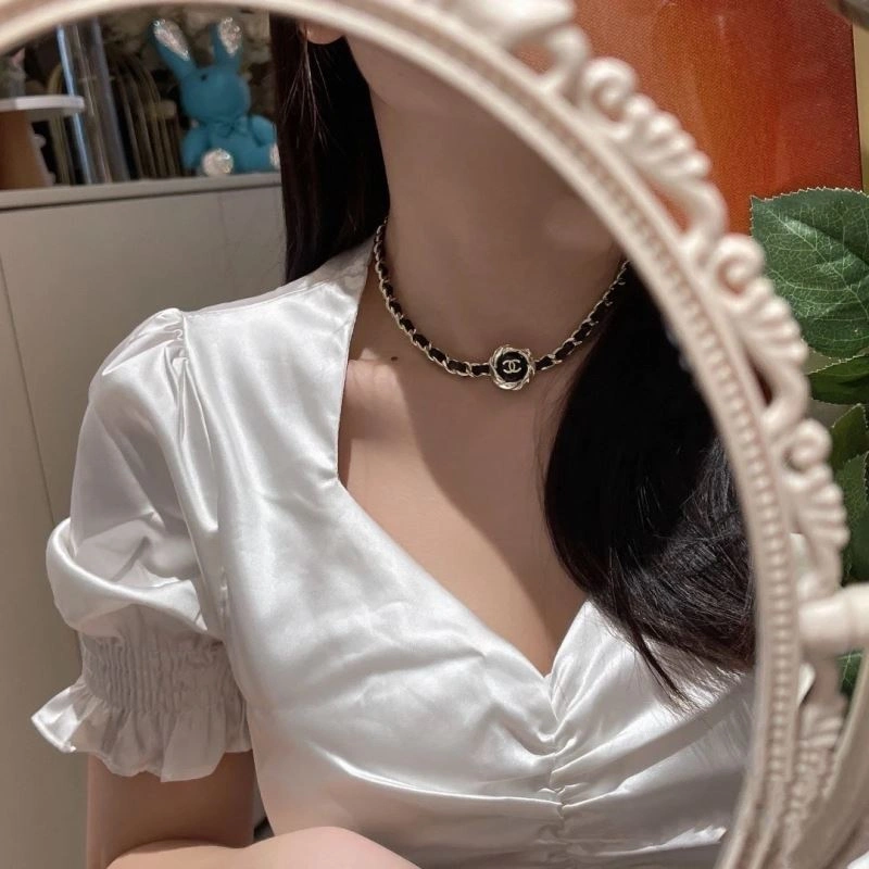 Top mirror Chanel Necklaces