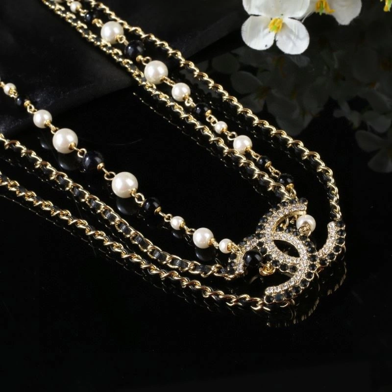 Top mirror Chanel Necklaces