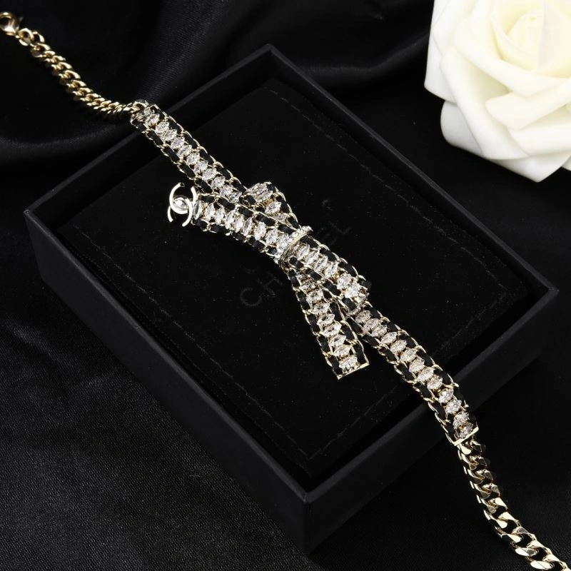 Bargain Chanel Necklaces