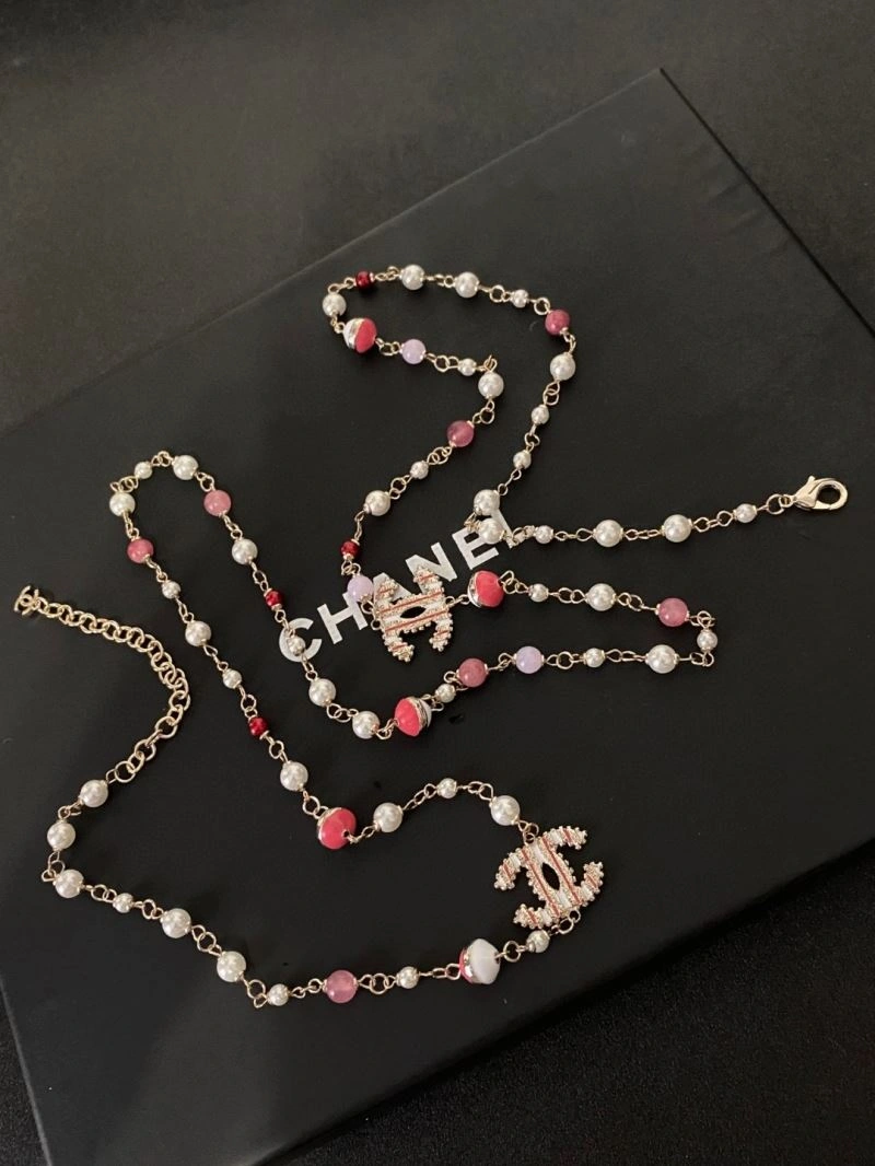 Top mirror Chanel Necklaces