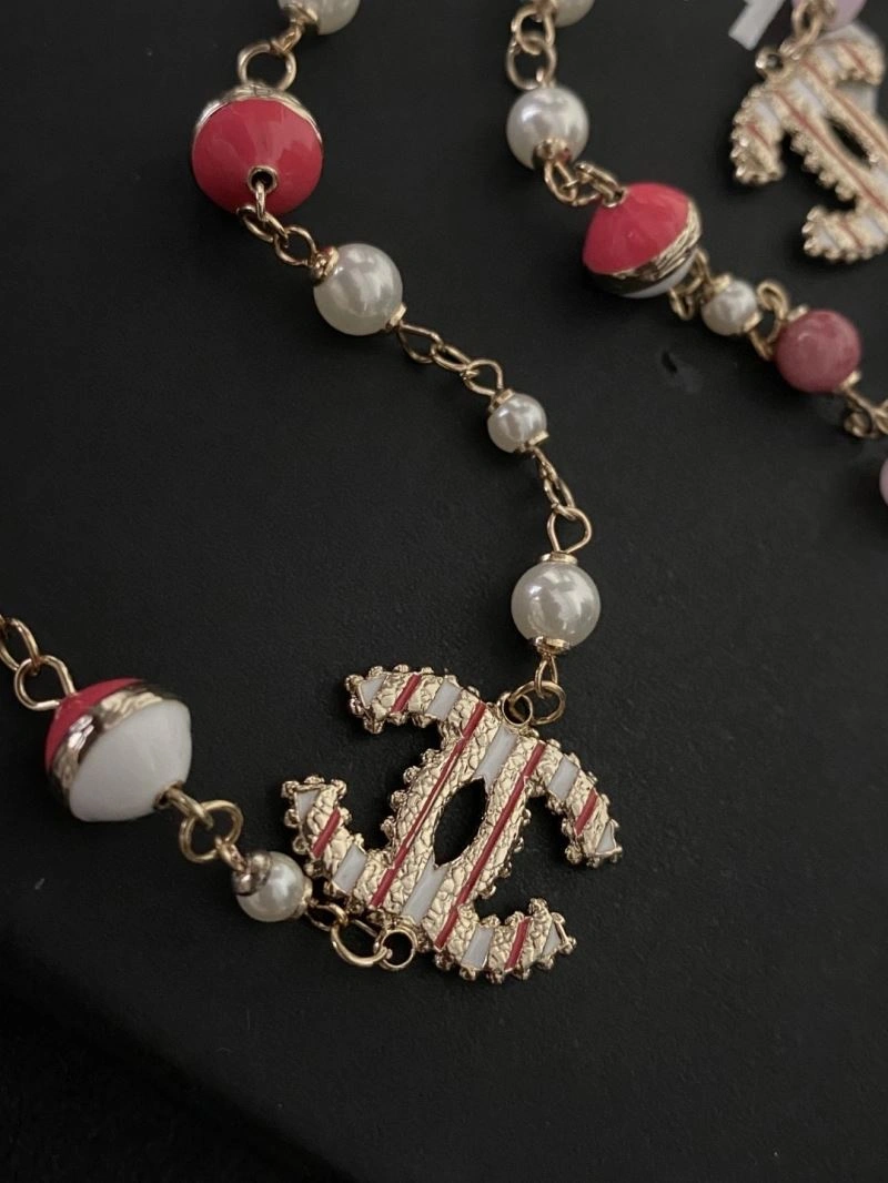 Top mirror Chanel Necklaces