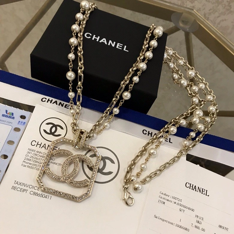 Top match Chanel Necklaces