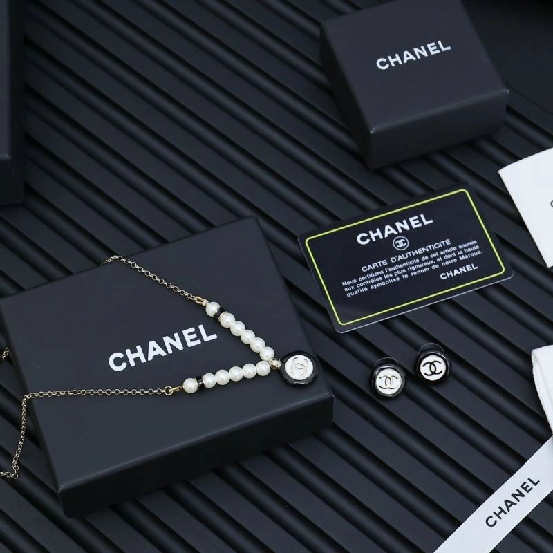 Chanel Necklaces