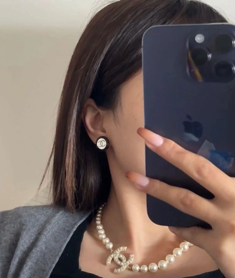 Discounted Chanel Necklaces