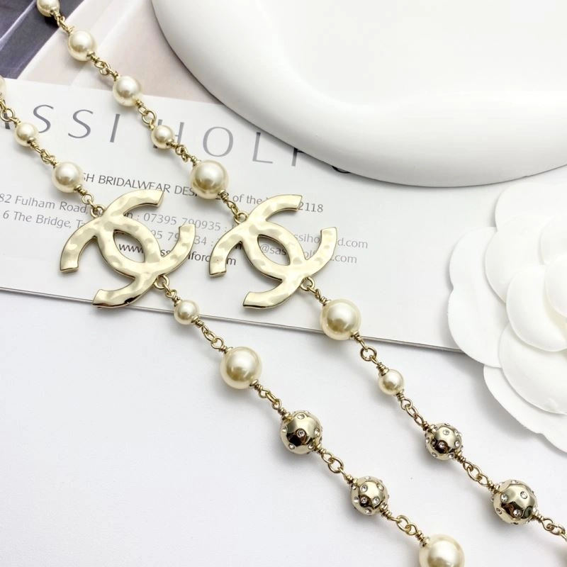 Top mirror Chanel Necklaces