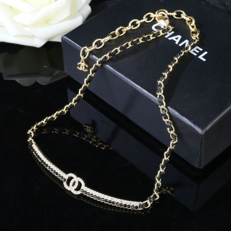 Top match Chanel Necklaces