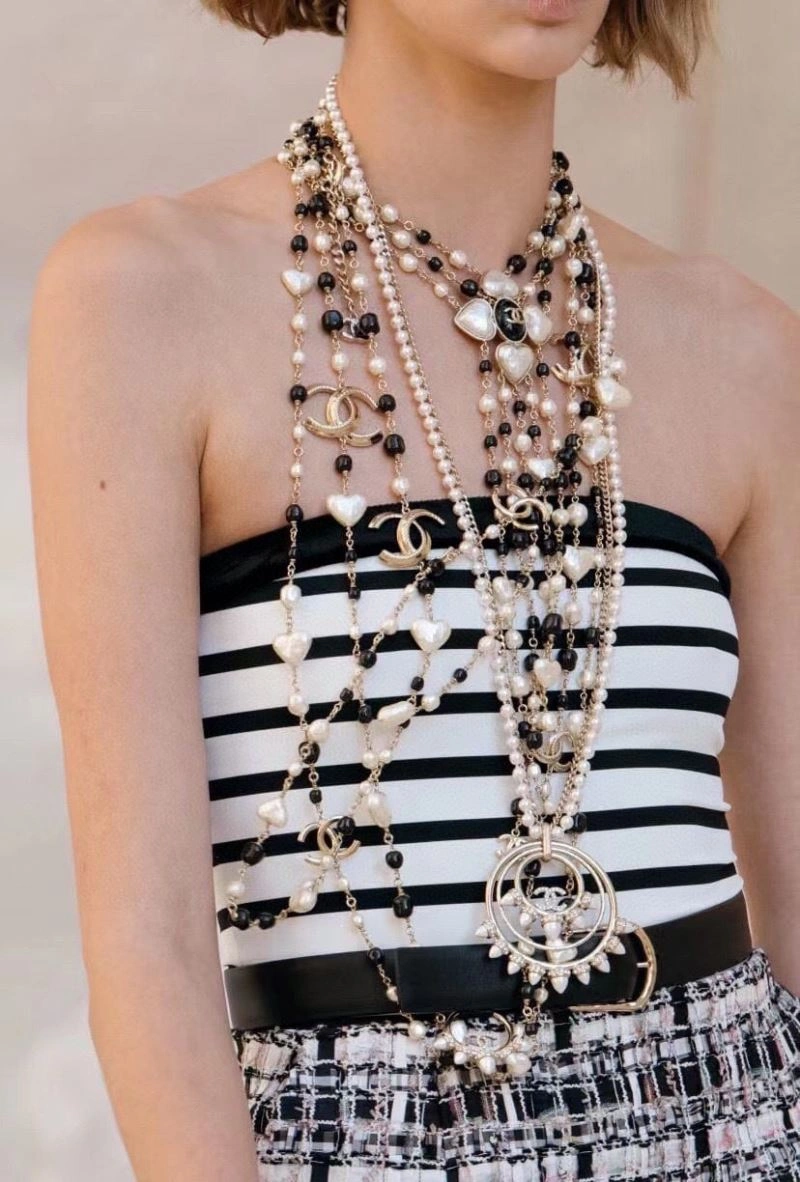 Top match Chanel Necklaces