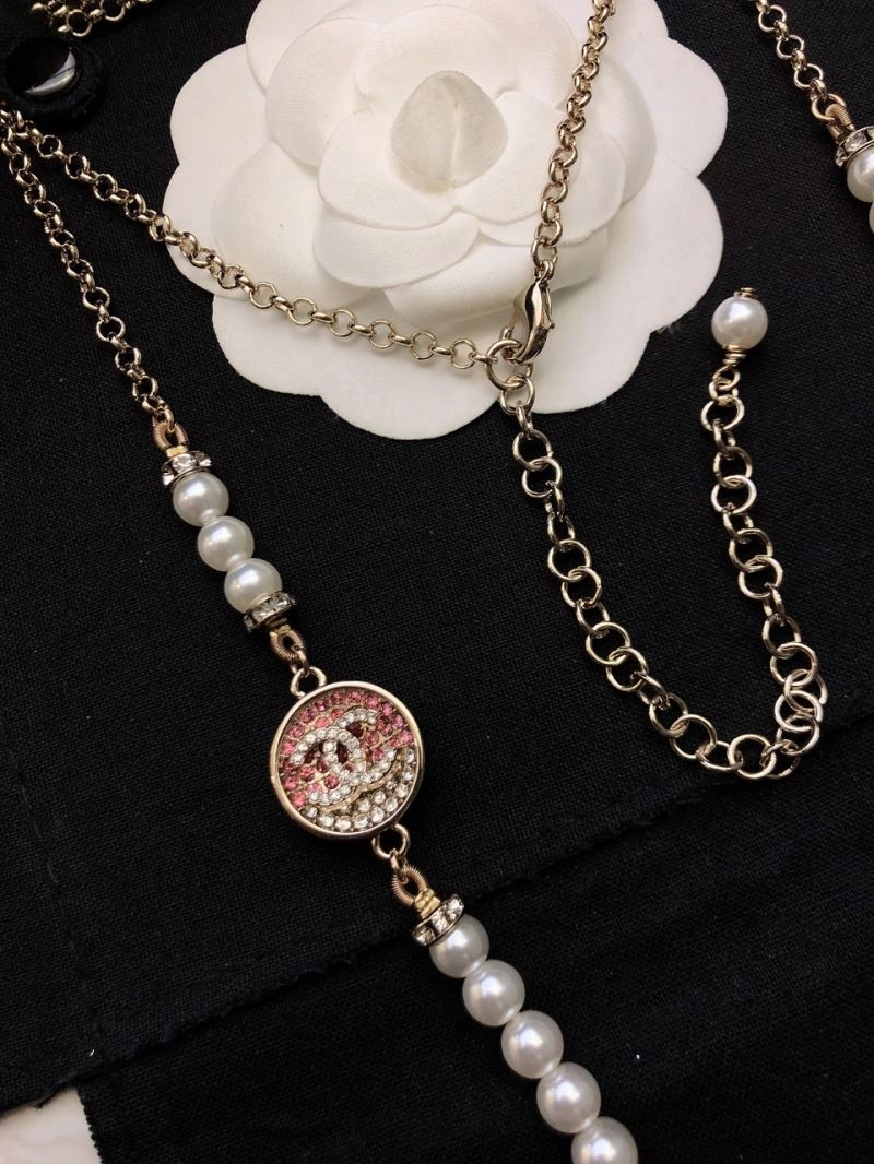 Bargain Chanel Necklaces