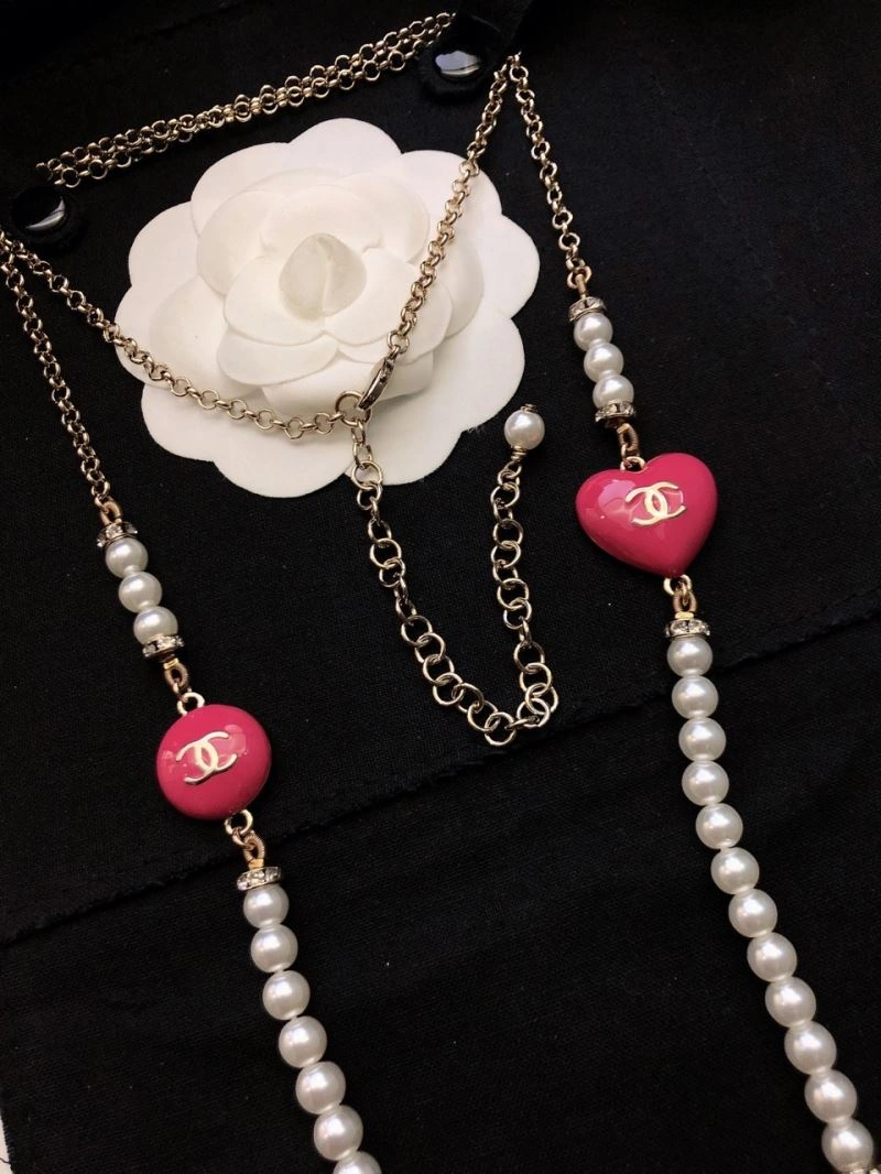 Bargain Chanel Necklaces