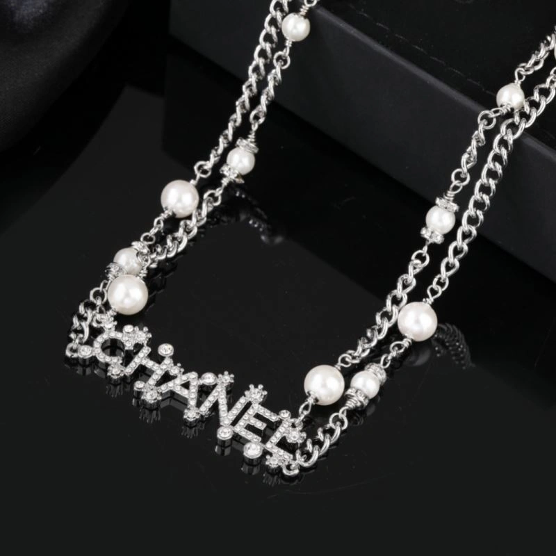 Top mirror Chanel Necklaces