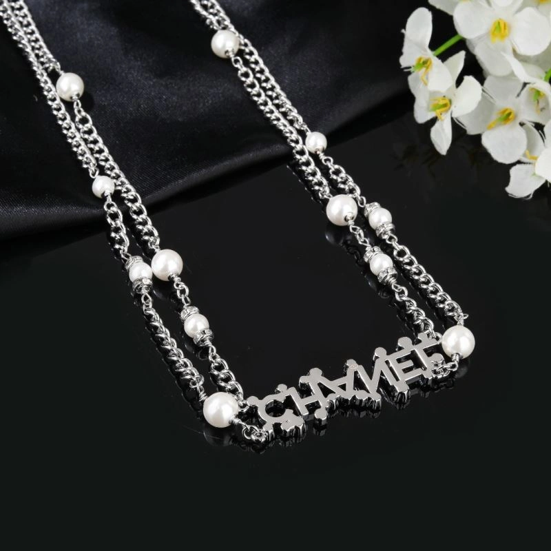 Top mirror Chanel Necklaces
