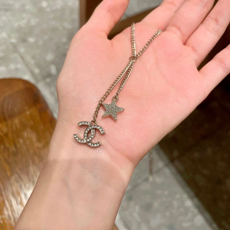 Accurate model Chanel Necklaces