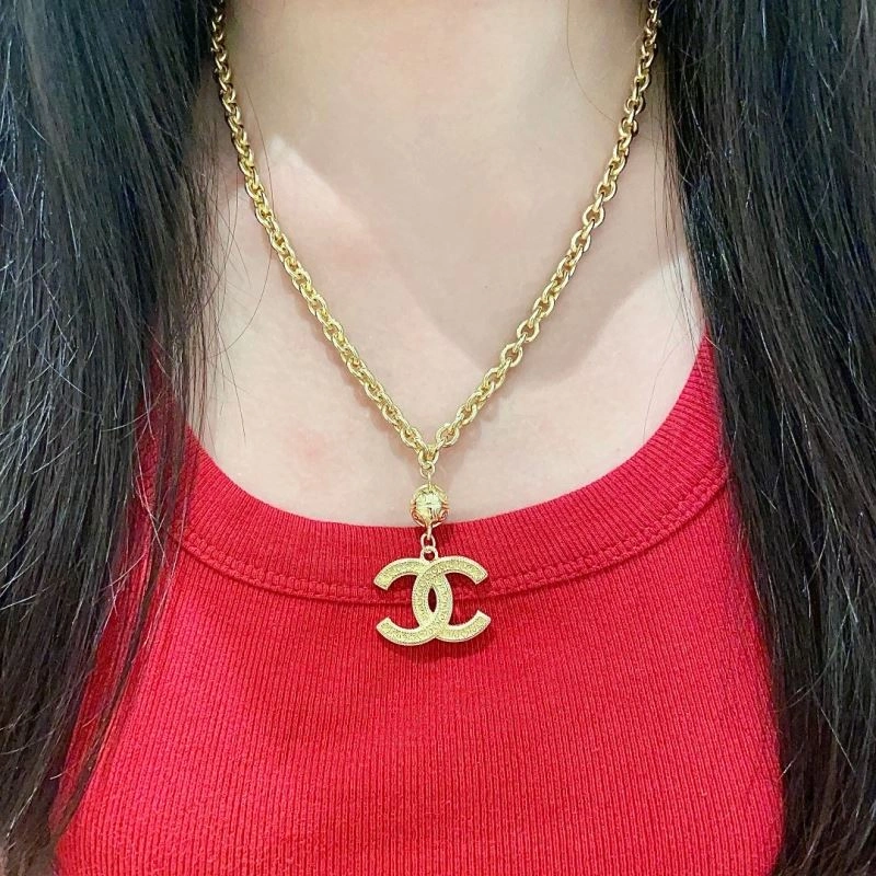 Inexpensive Chanel Necklaces