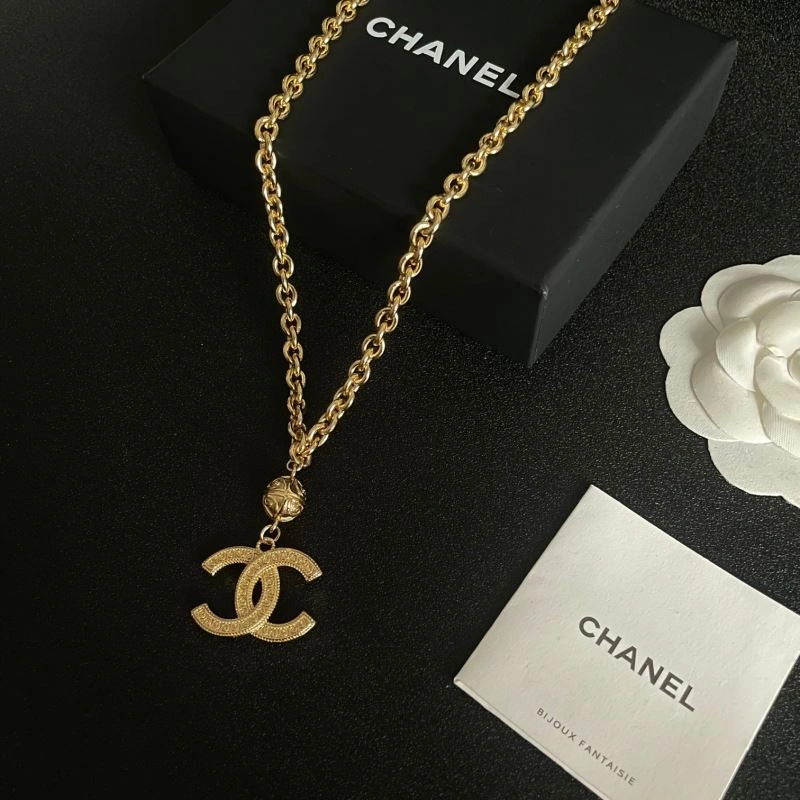 Inexpensive Chanel Necklaces