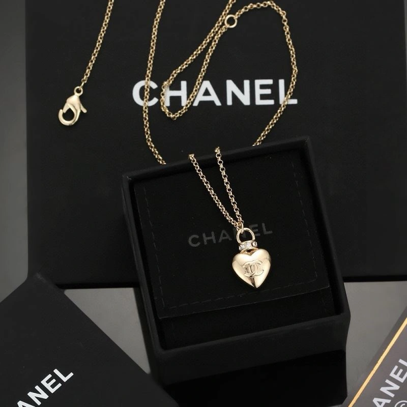 Low-cost Chanel Necklaces