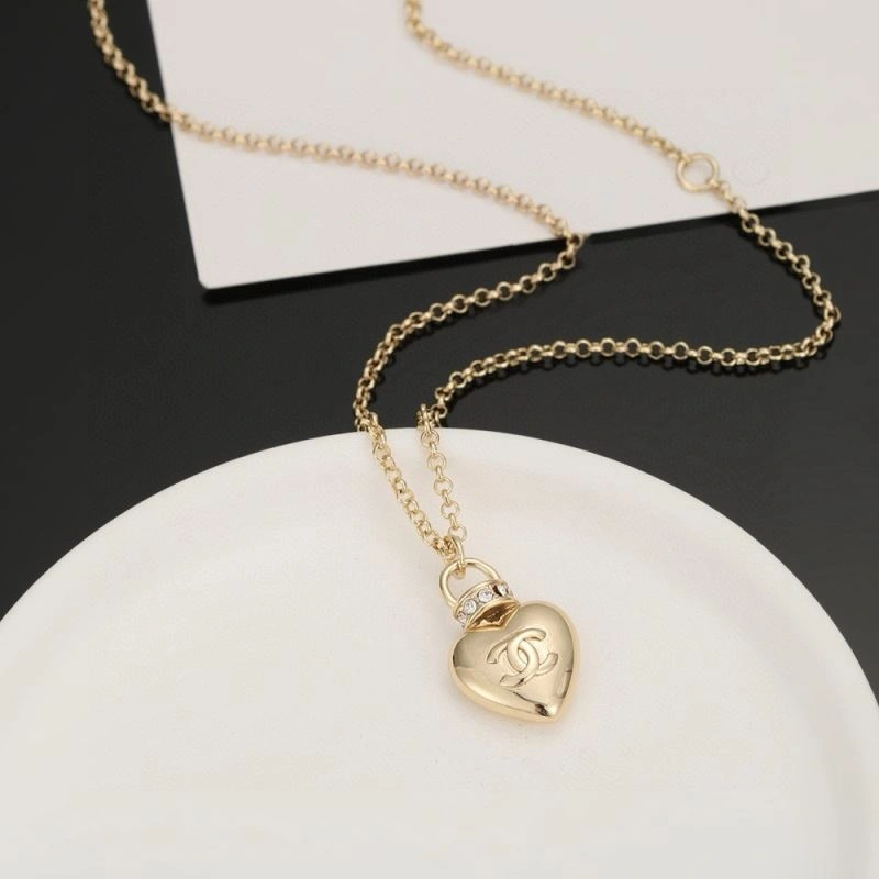 Low-cost Chanel Necklaces