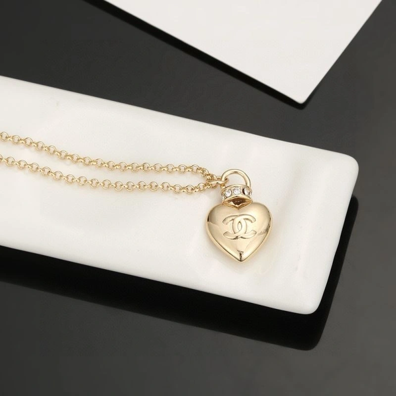 Low-cost Chanel Necklaces