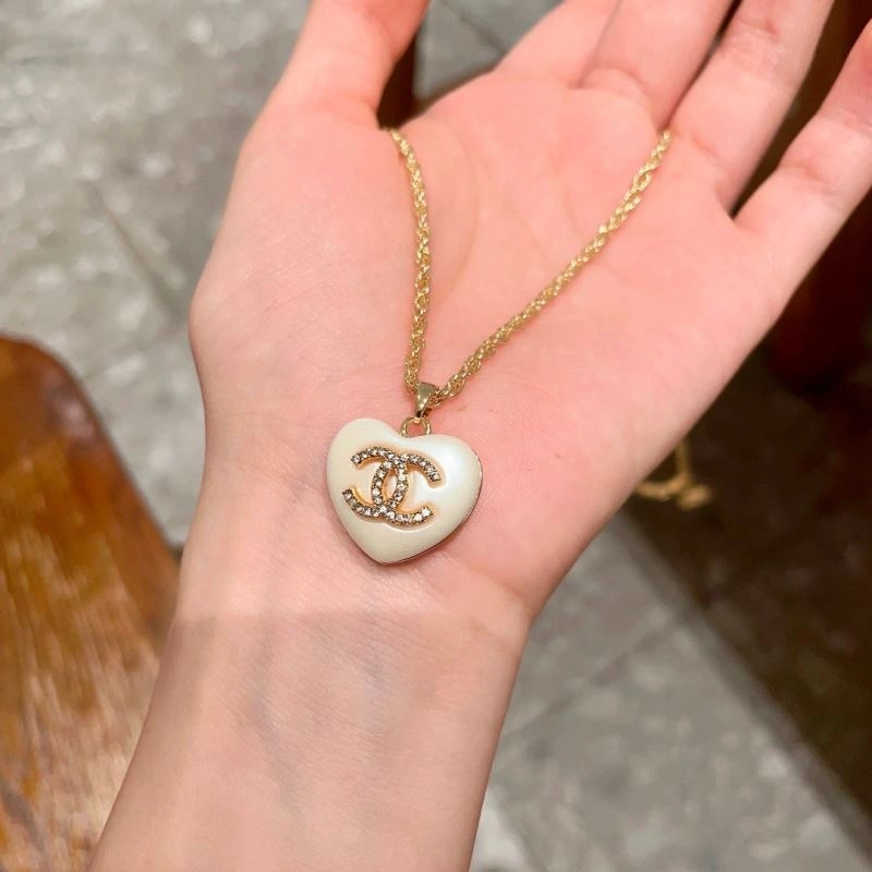 Original Chanel Necklaces
